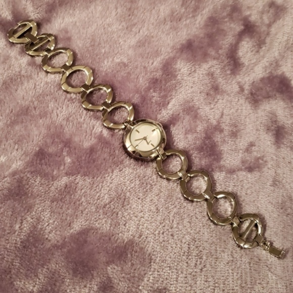 Avon | Accessories | Nib Avon Silvertone Circle Quartz Link Watch ...